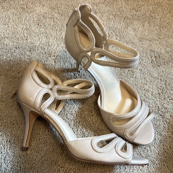 Nine West | Shoes | Natural Color Heel | Poshmark